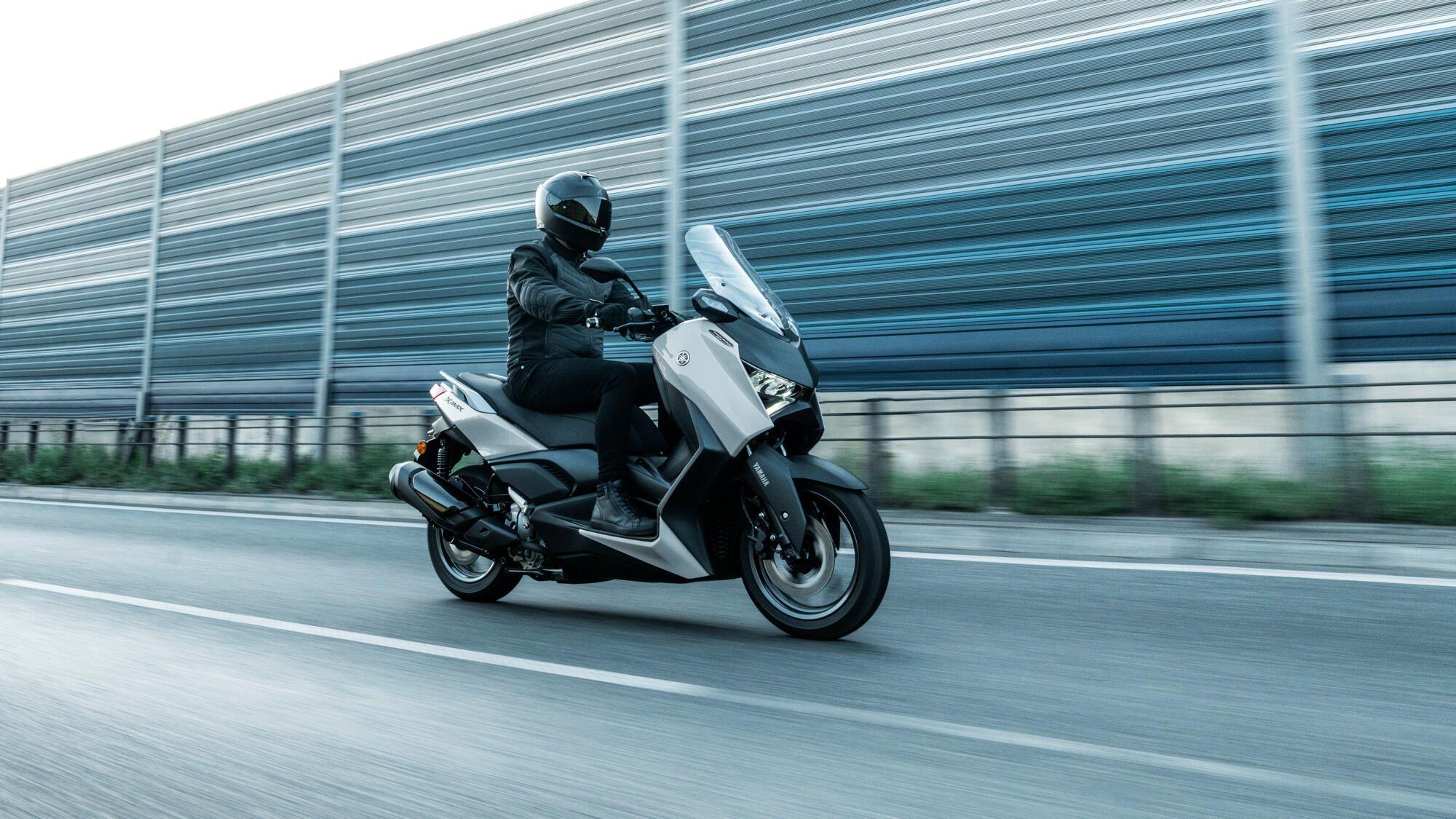 New Yamaha XMAX 300 - Lamba Motorcycles